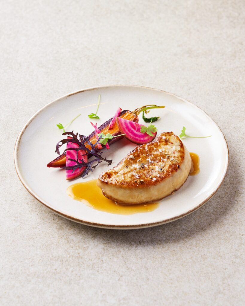 Pan-seared foie gras escalope, beetroot and purple carrot - Rougié